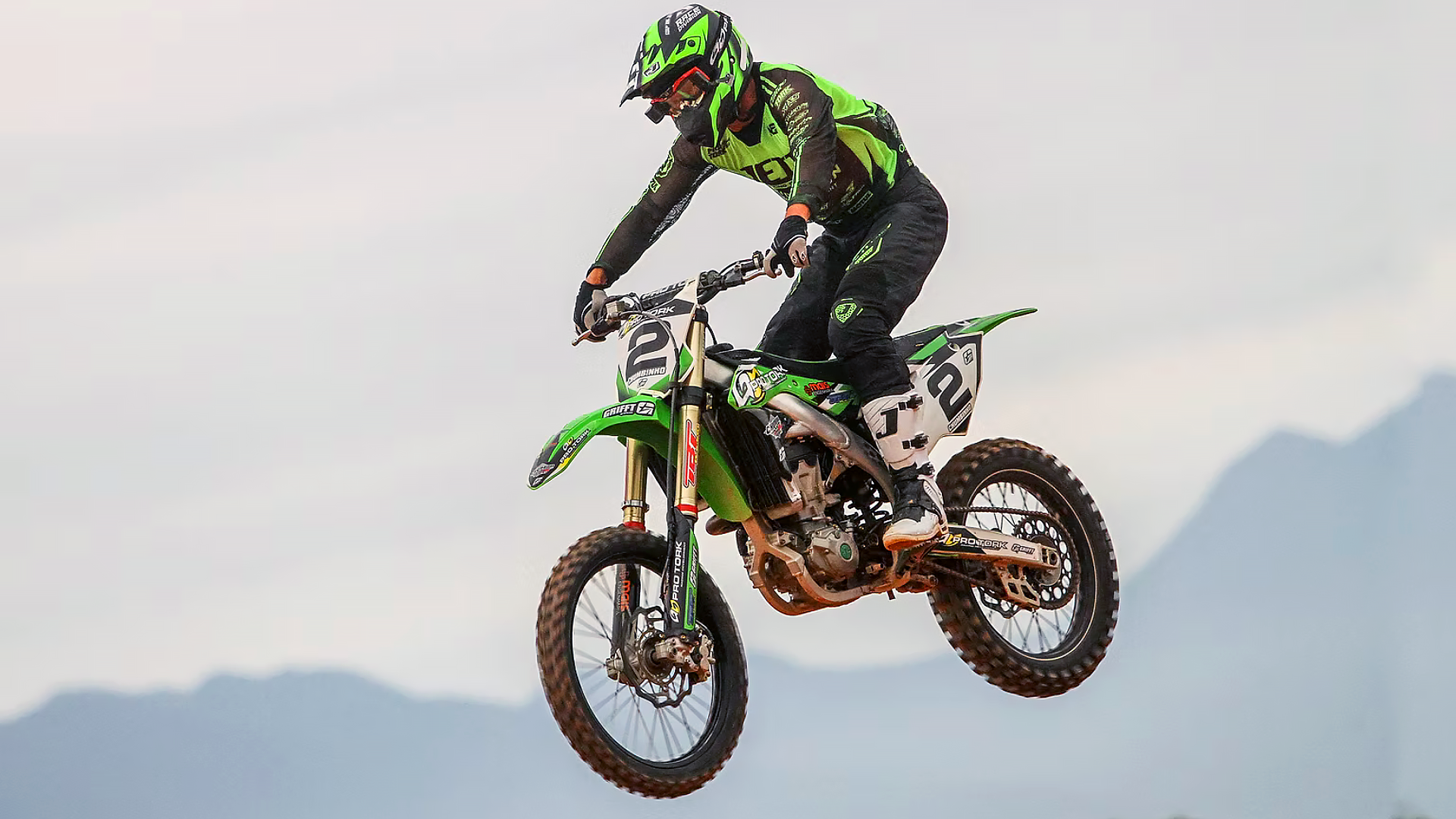 O piloto de motocross mais premiado do país é sul-brasileiro!